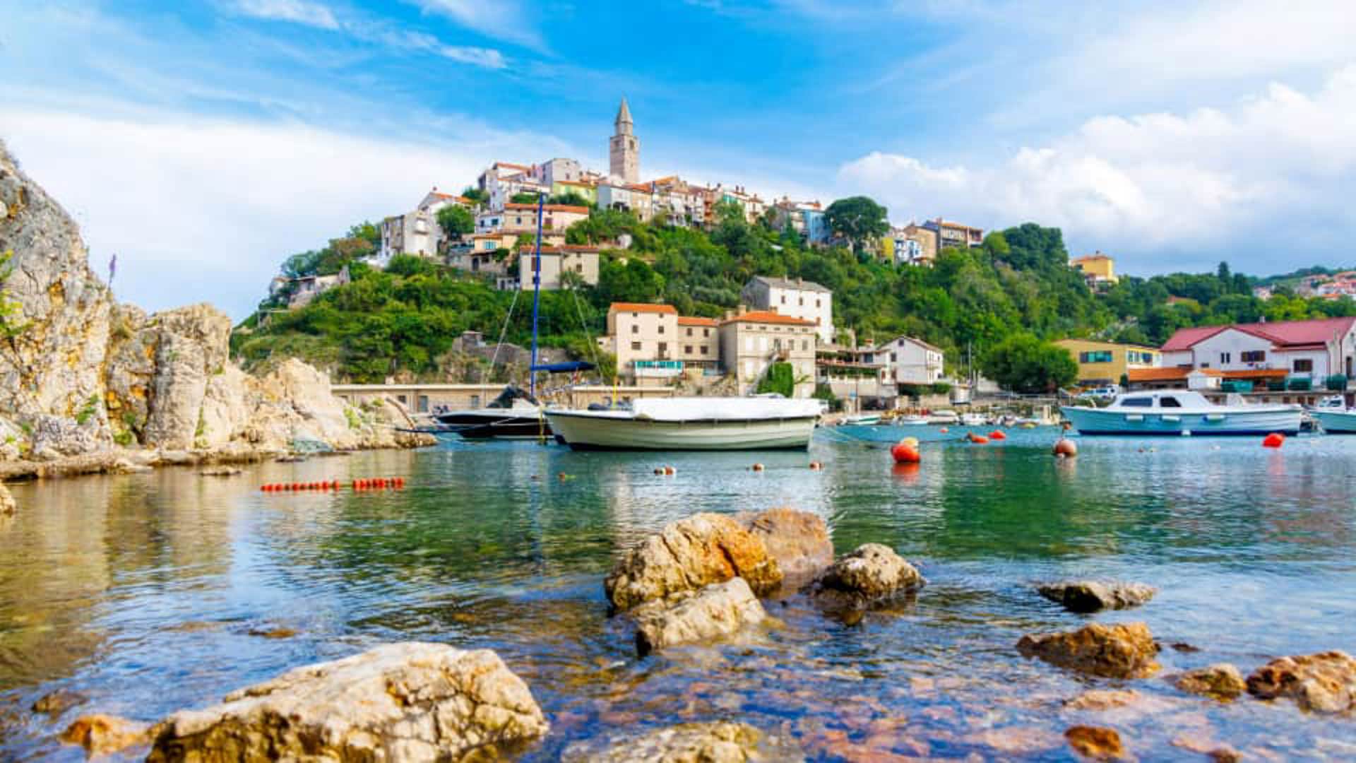 Discover the cultural highlights of Europe with Riviera Travel